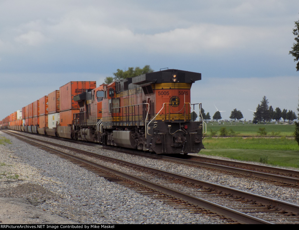 BNSF 5005